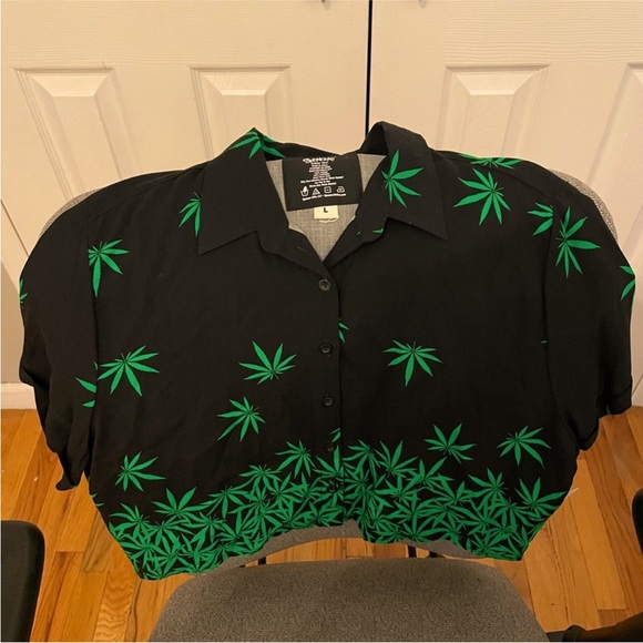 Spencer's | Tops | Leaves Falling Weed Spencers Button Up Crop Top ...